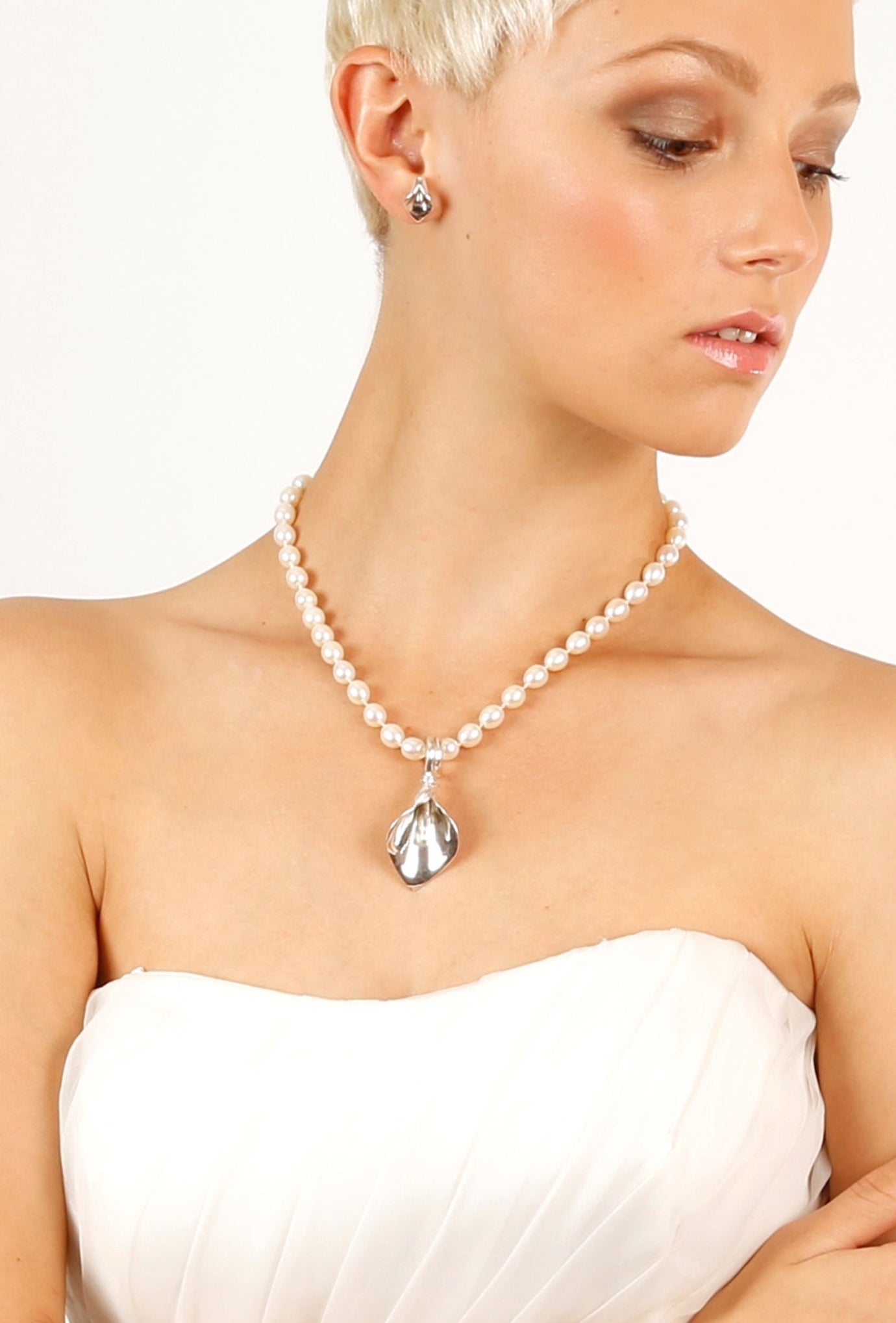 Large Lily Pendant to go onto pearls or beads– KFDJewellery